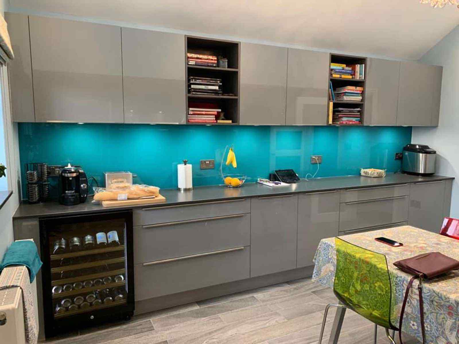 Grey Gloss Open Plan Kitchen | Alon Interiors